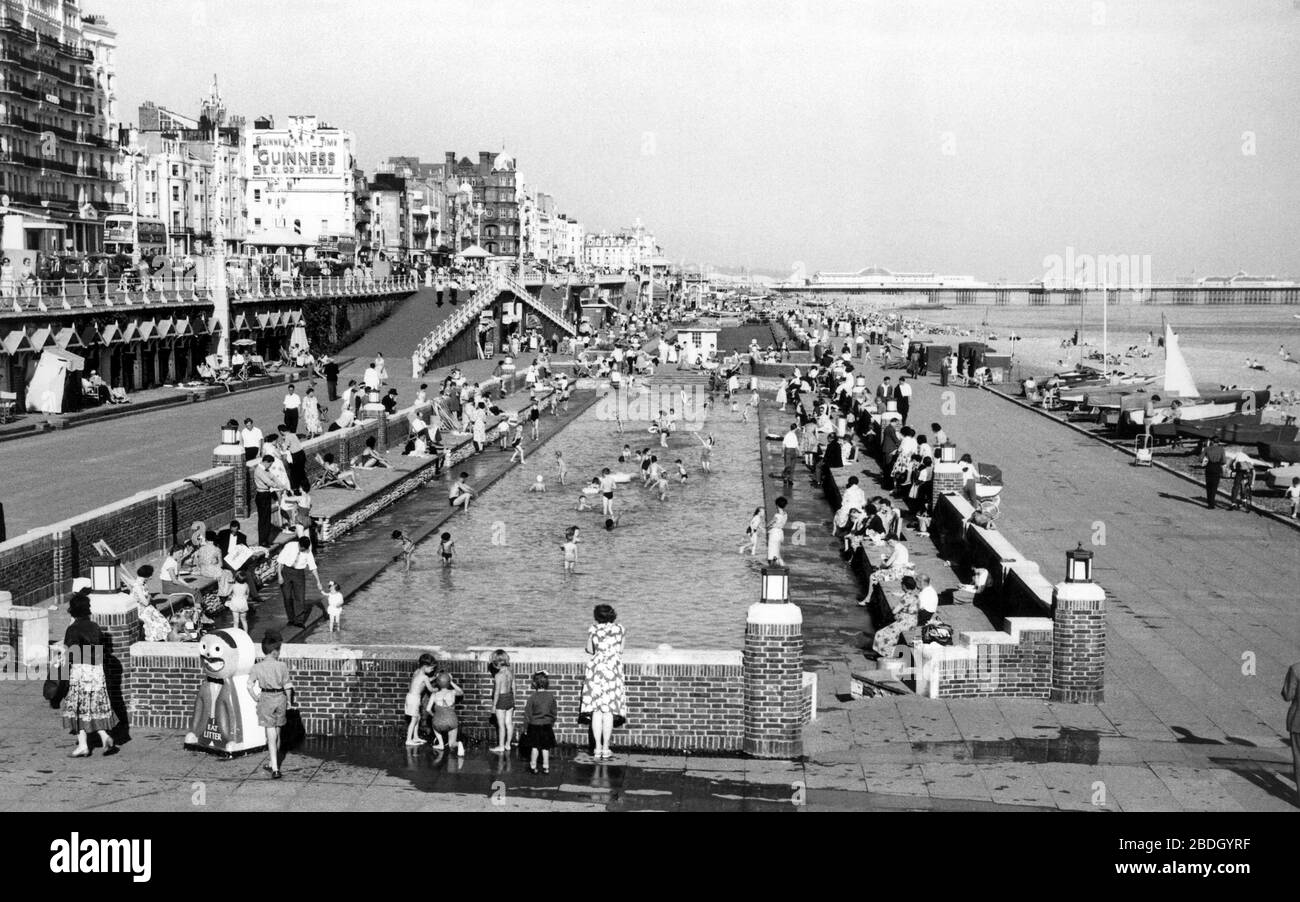 Brighton, Children's Paddling Pool c1955 Stock Photo - Alamy