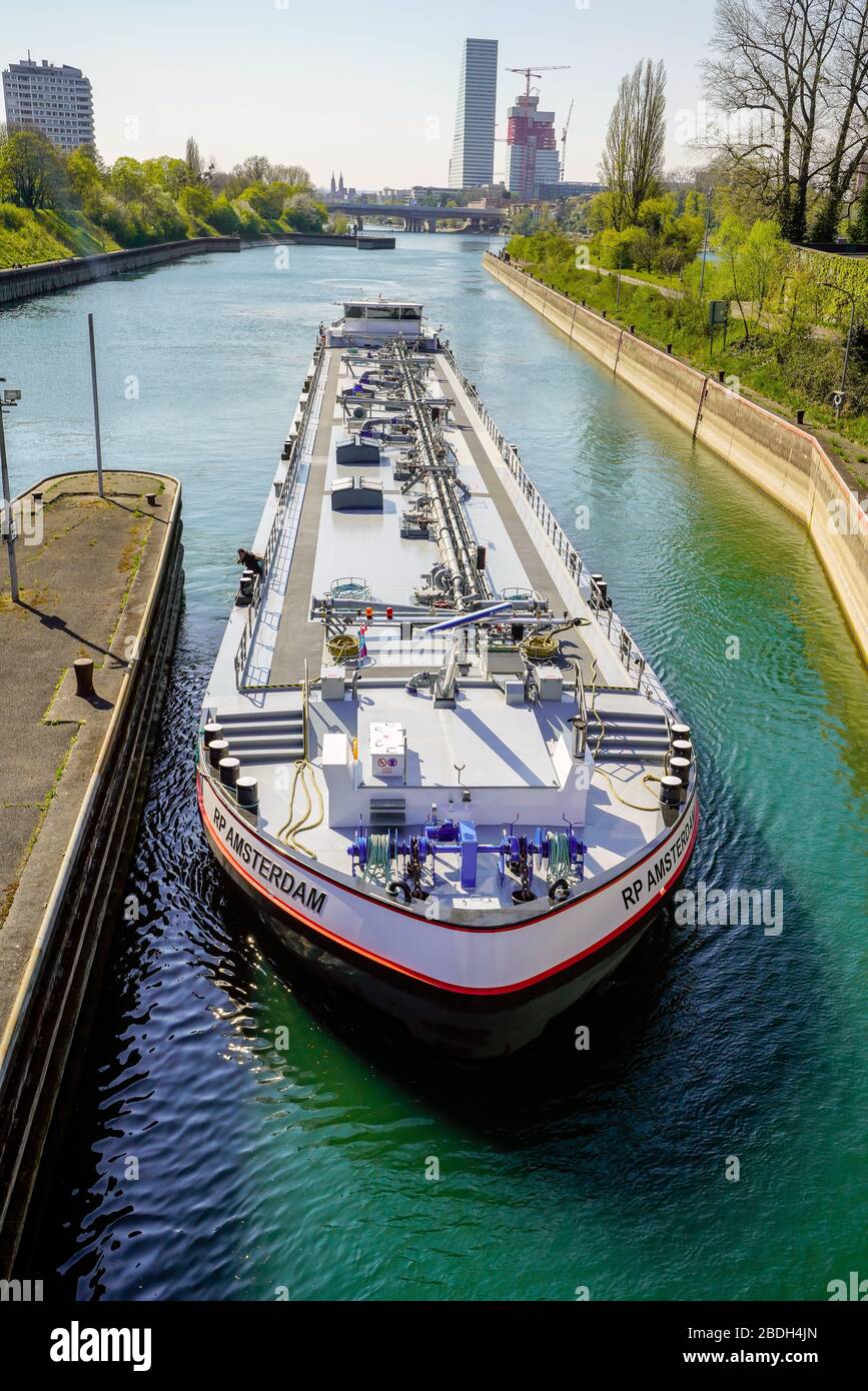 Rhine River Barge High Resolution Stock Photography and Images - Alamy Rhine River Barge High Resolution Stock Photography and Images - Alamy