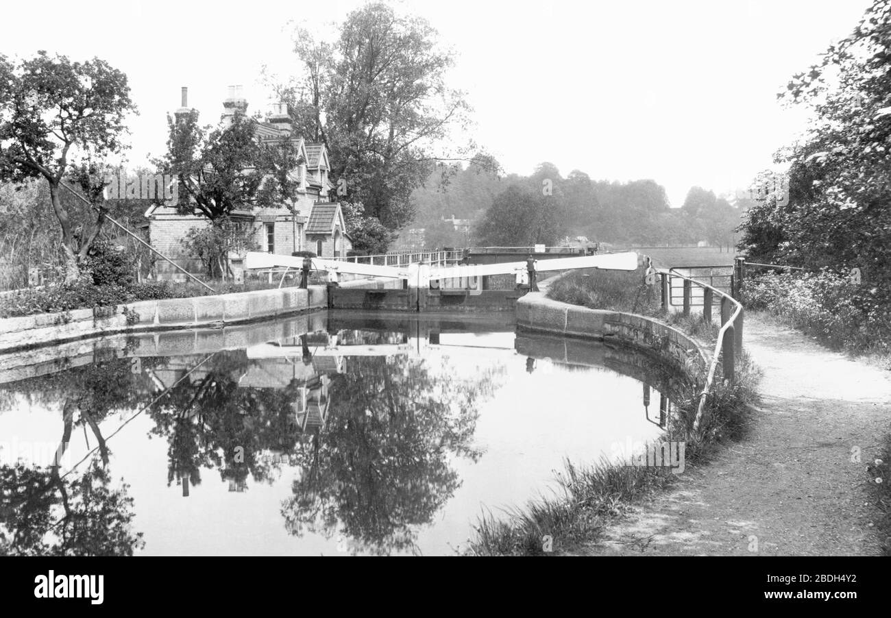 Hertford, the Lock 1920 Stock Photo - Alamy