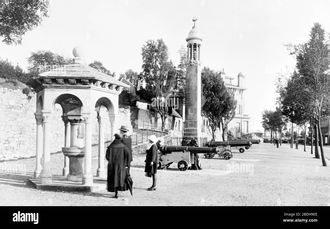 Southampton, The 'Stella' Memorial Fountain and Pilgrim Fathers ...