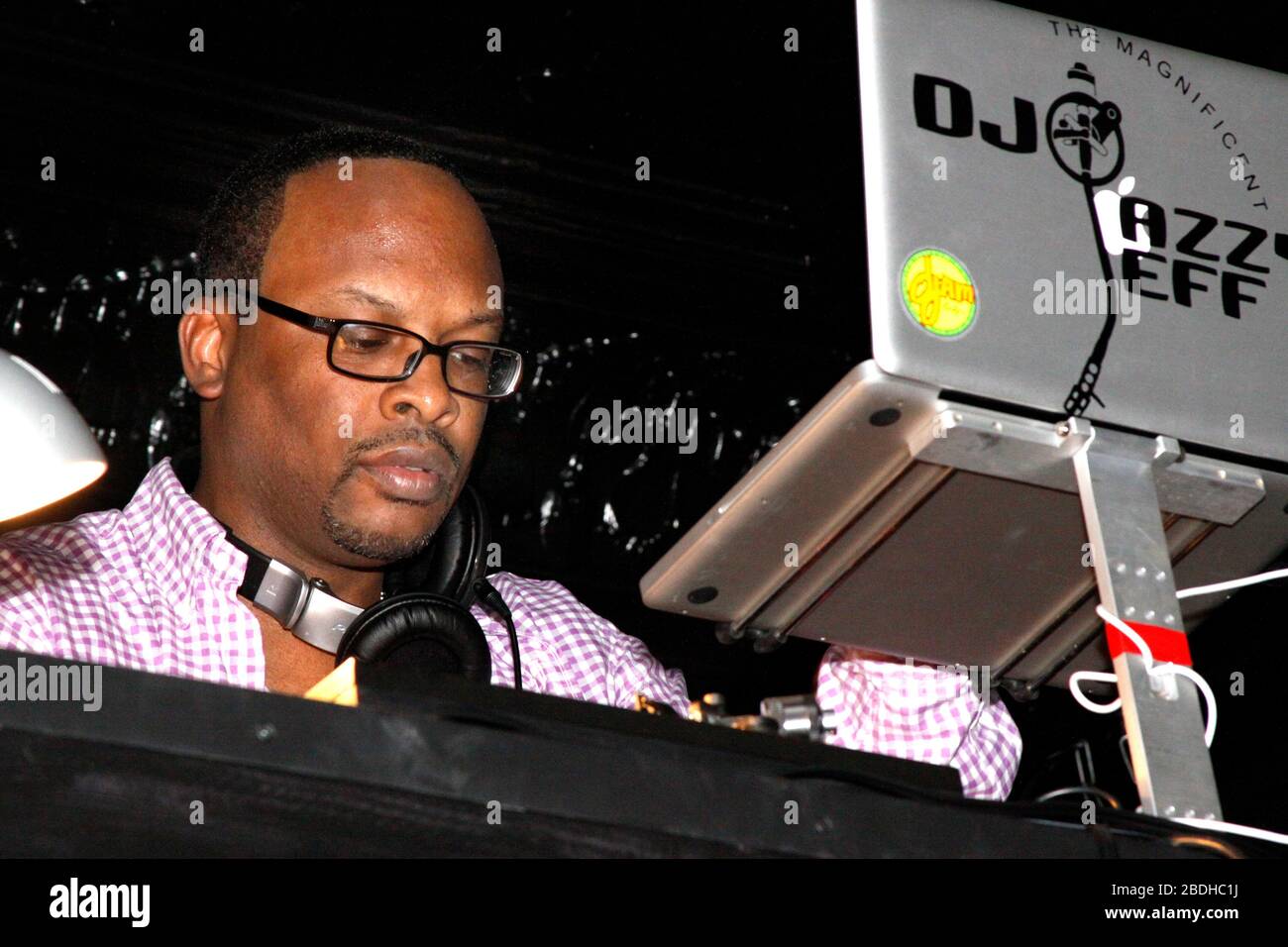 DJ Jazzy Jeff pictured spinning at Strongbox grand opening in ...