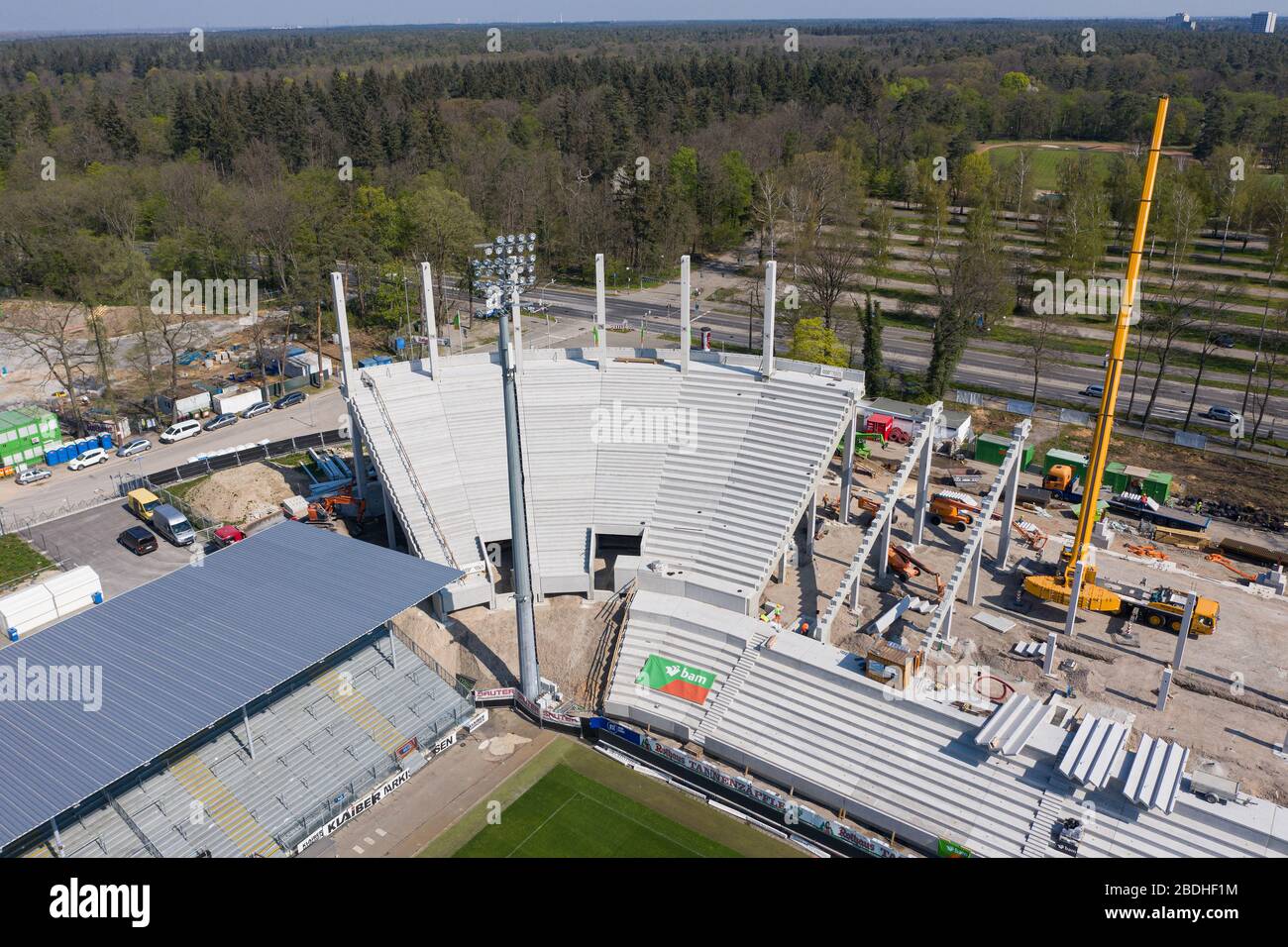Football stadium being built hi-res stock photography and images - Alamy