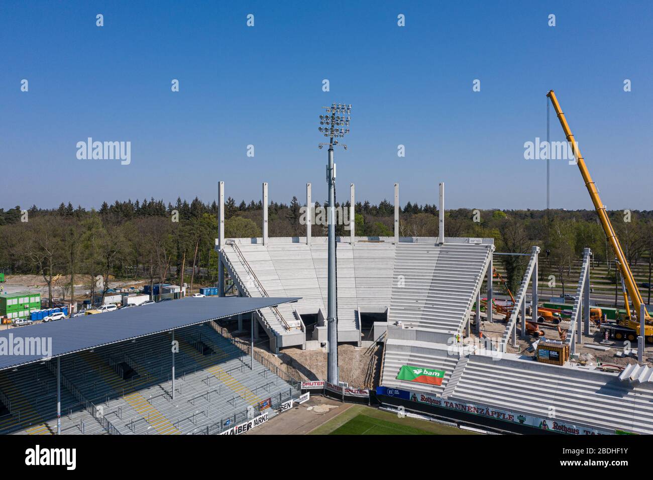 Football stadium being built hi-res stock photography and images - Alamy