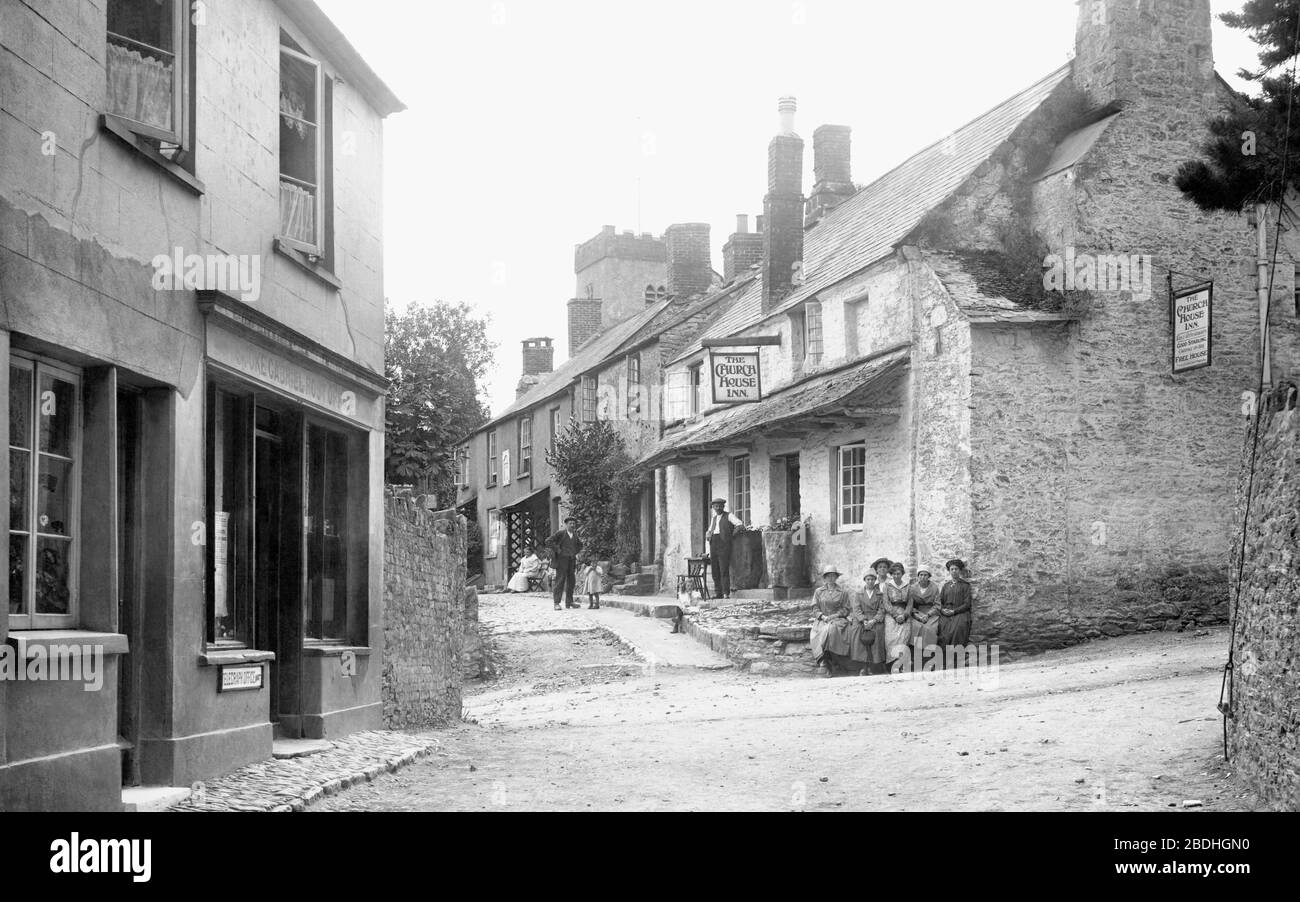 Stoke Gabriel, the Church House Inn 1918 Stock Photo - Alamy