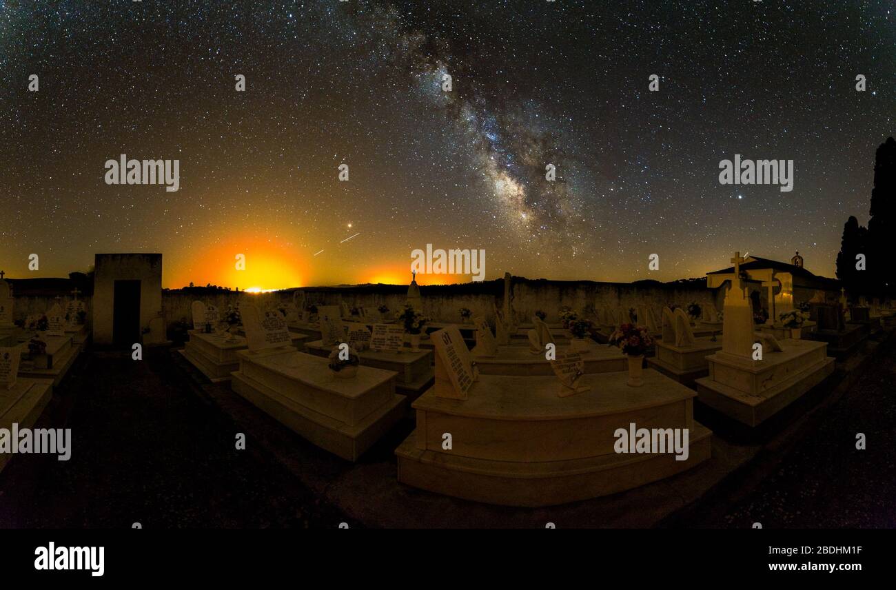 Mystical graveyard hi-res stock photography and images - Alamy