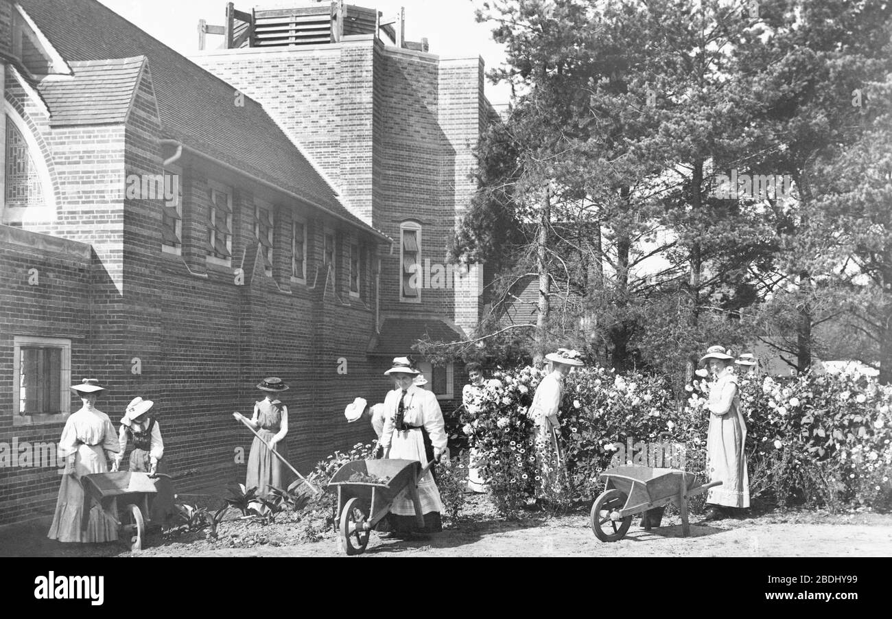 Midhurst, King Edward's Sanatorium 1907 Stock Photo - Alamy