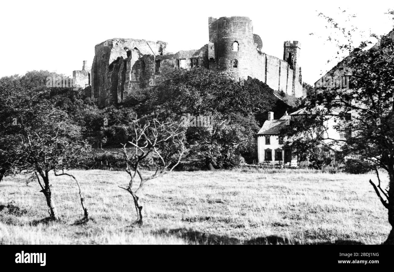 Cockermouth, Castle 1906 Stock Photo - Alamy