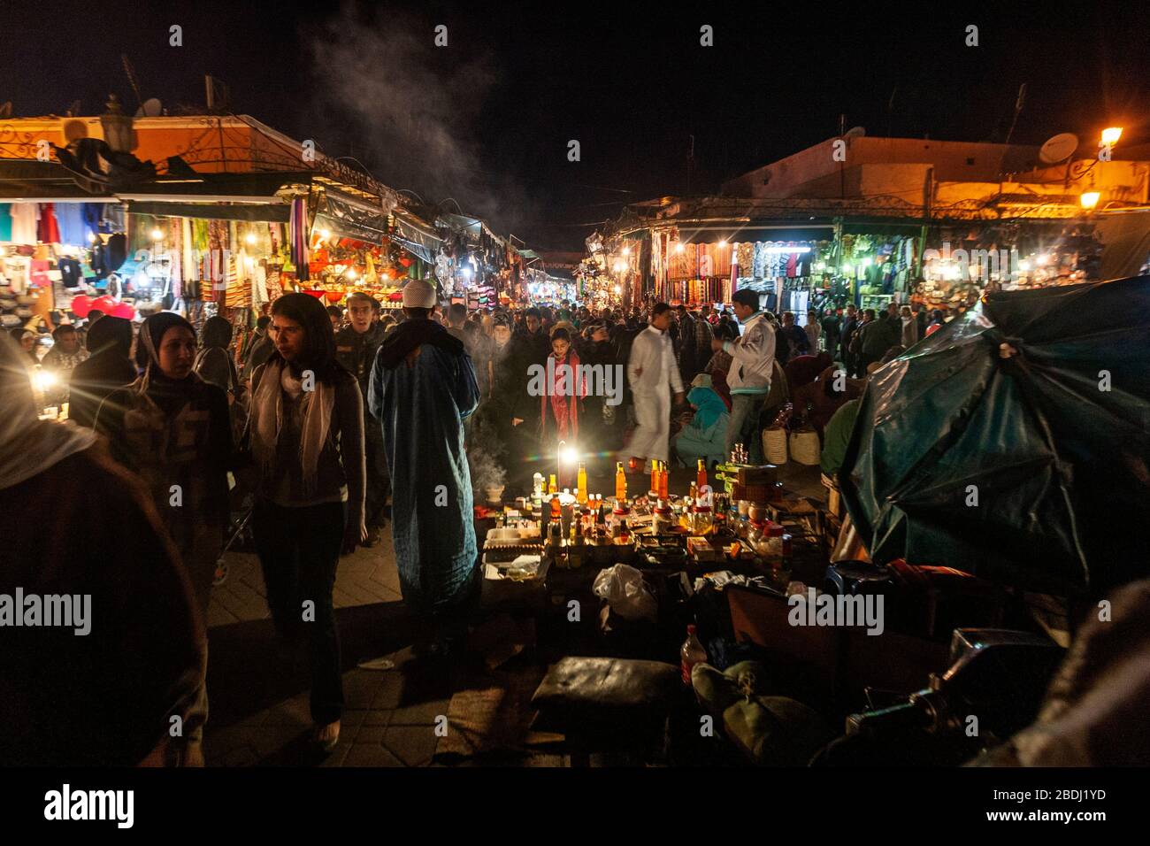 Lively market square hi-res stock photography and images - Alamy