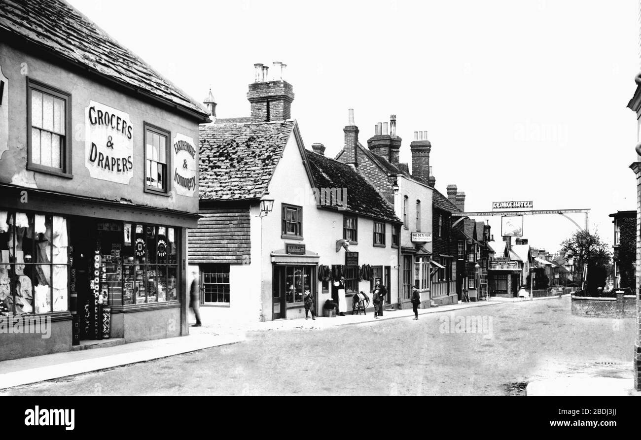 Crawley, High Street and George Hotel 1905 Stock Photo - Alamy