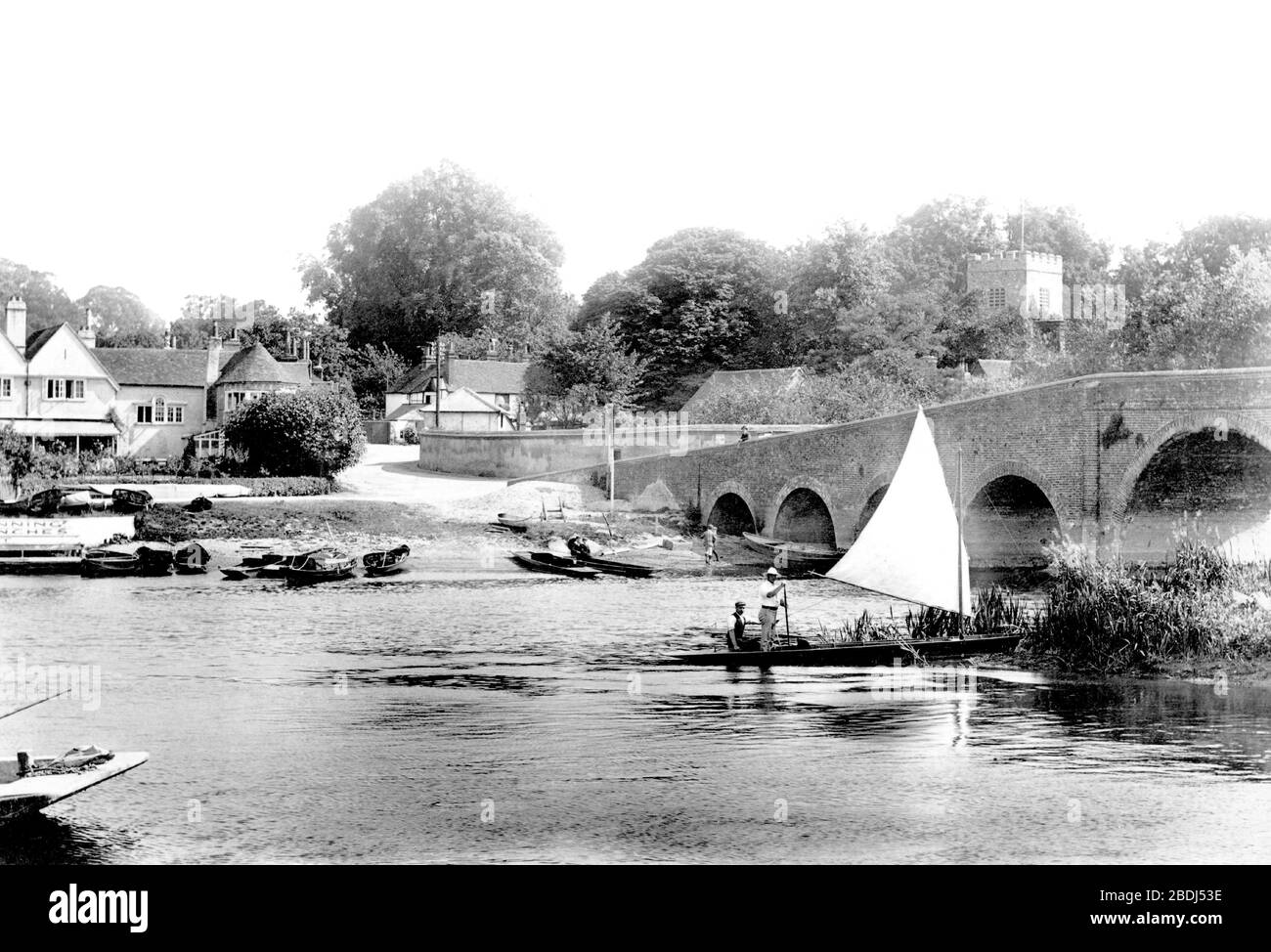 Sonning, Bridge 1904 Stock Photo - Alamy