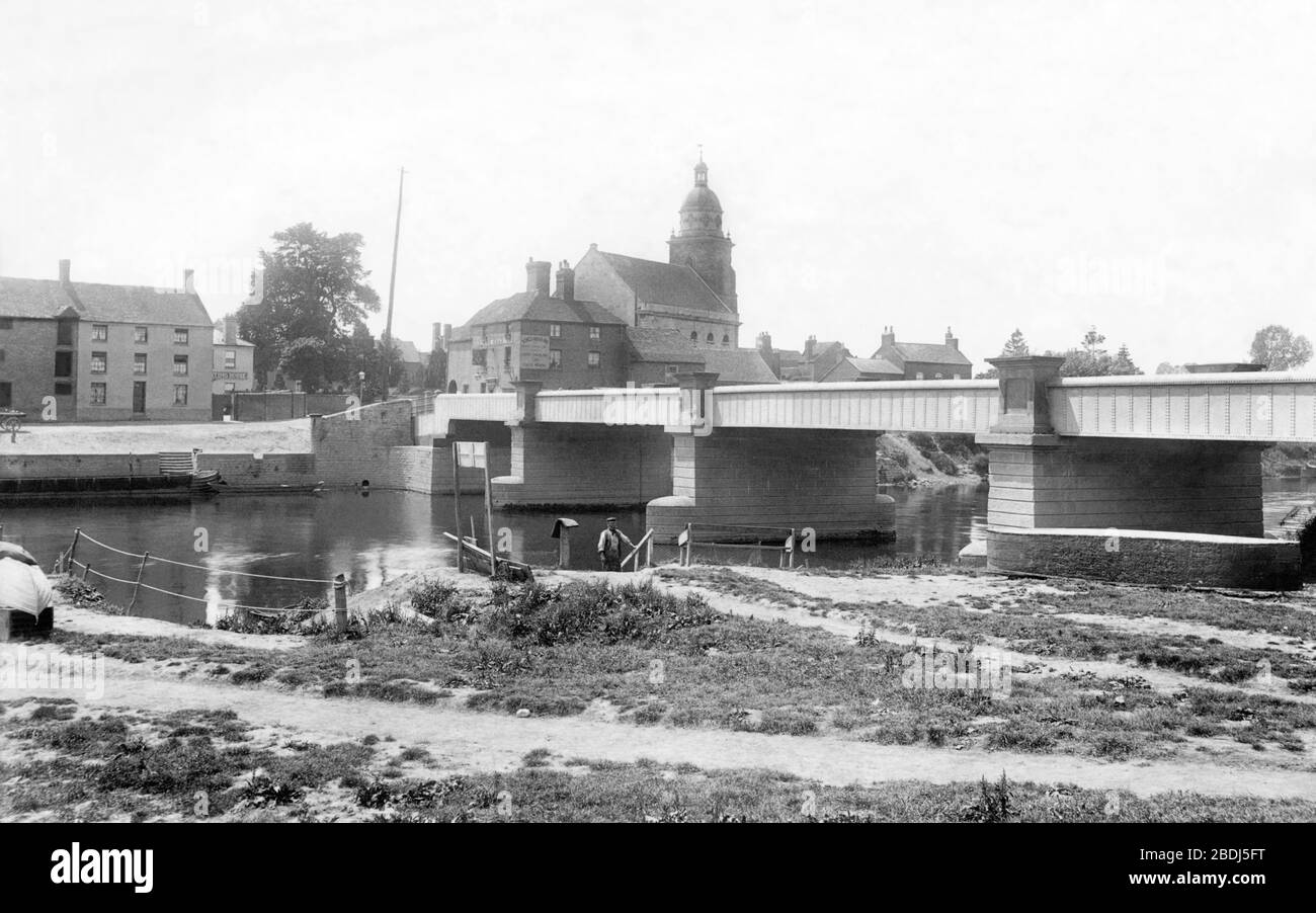 Upton upon Severn, Bridge and Church 1904 Stock Photo - Alamy