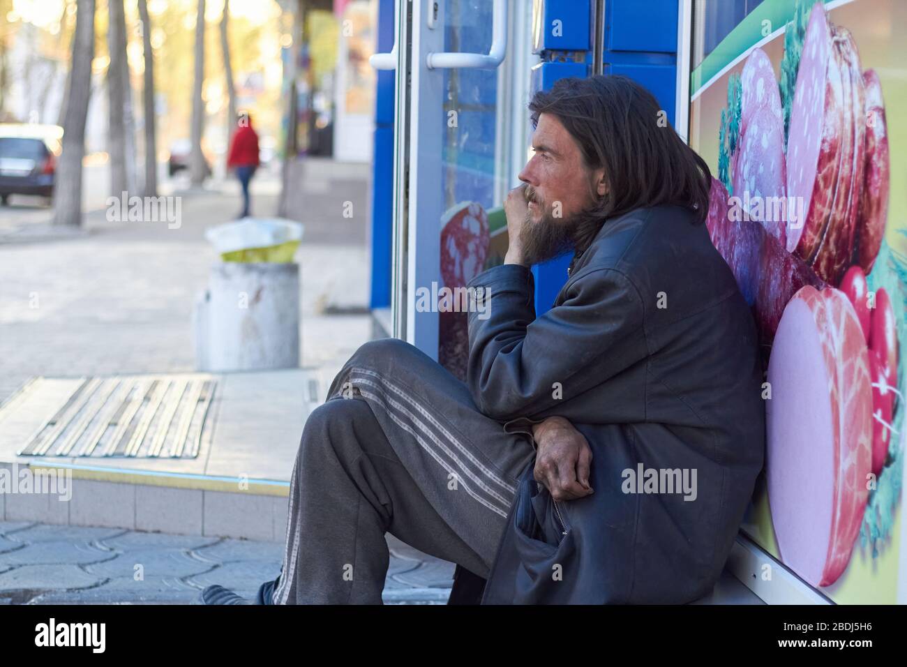 Poor homeless unemployed man Stock Photo - Alamy