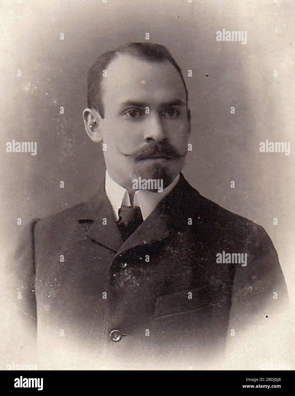 Revolutionist hi-res stock photography and images - Alamy