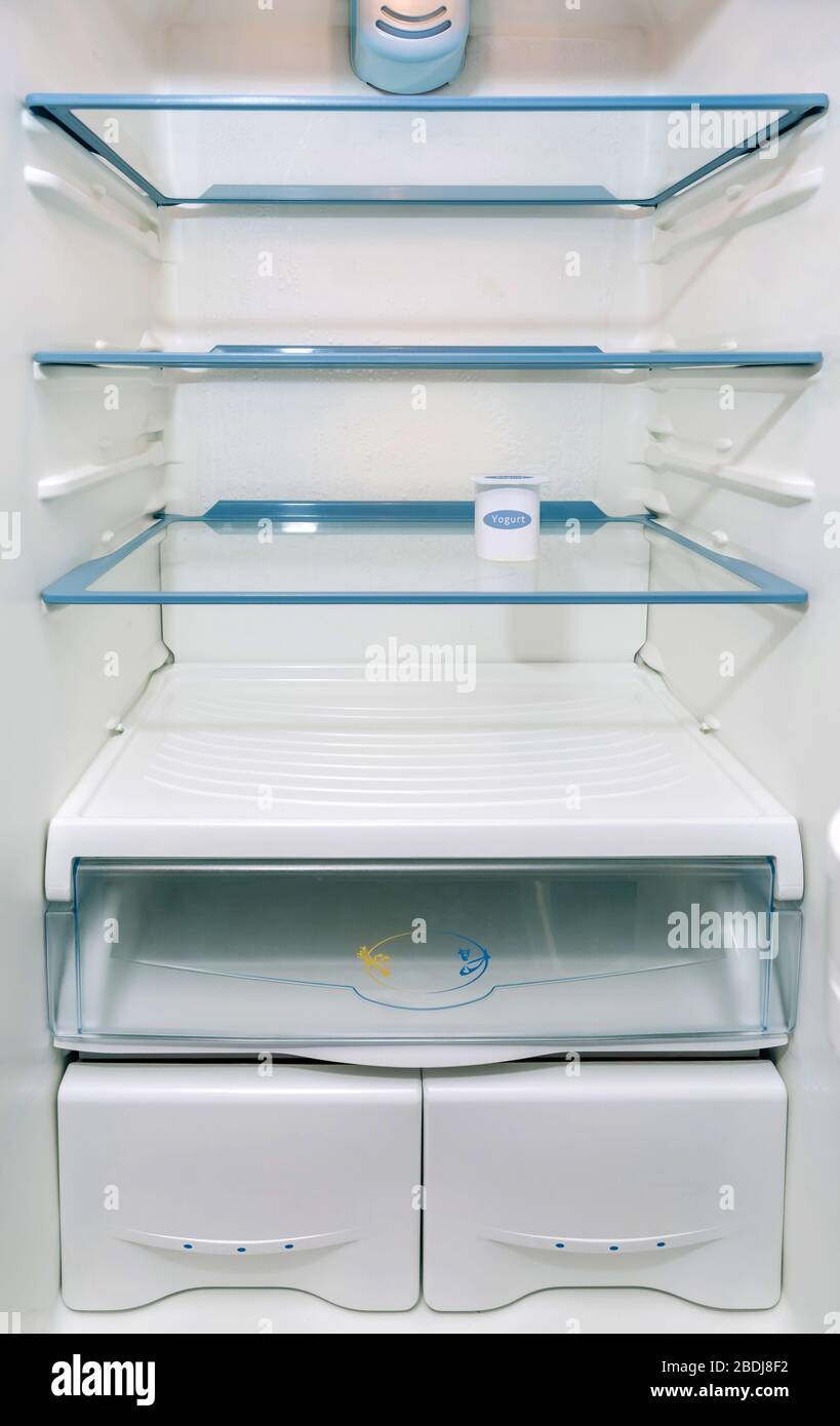 Empty fridge hi-res stock photography and images - Alamy