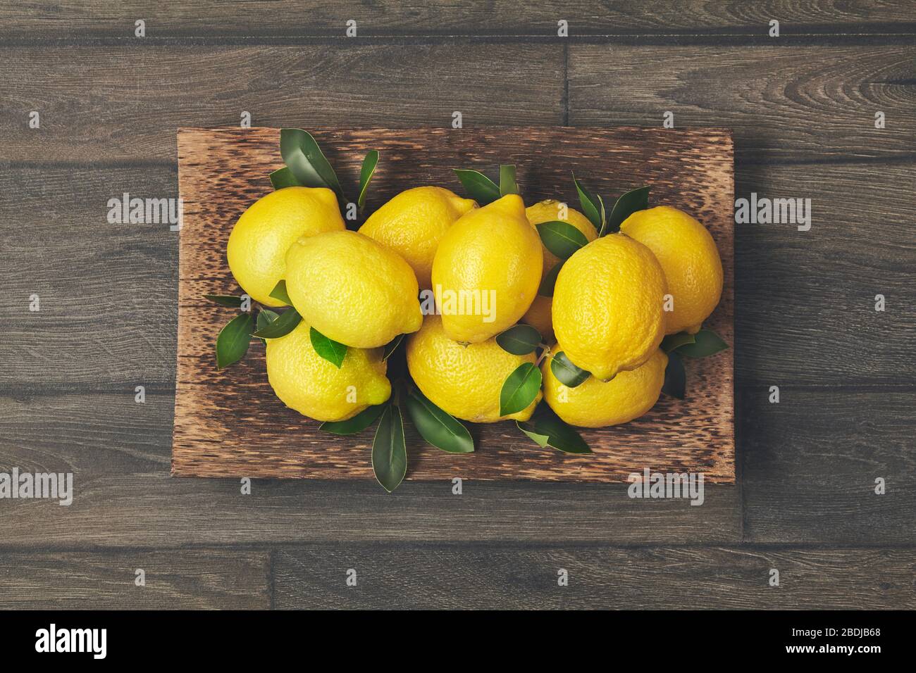 Plate ripe fresh lemons hi-res stock photography and images - Alamy
