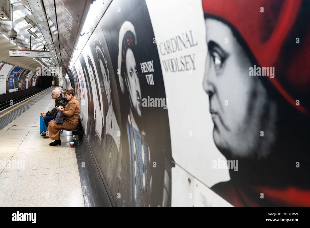 Charing cross underground station platform Stock Photo - Alamy