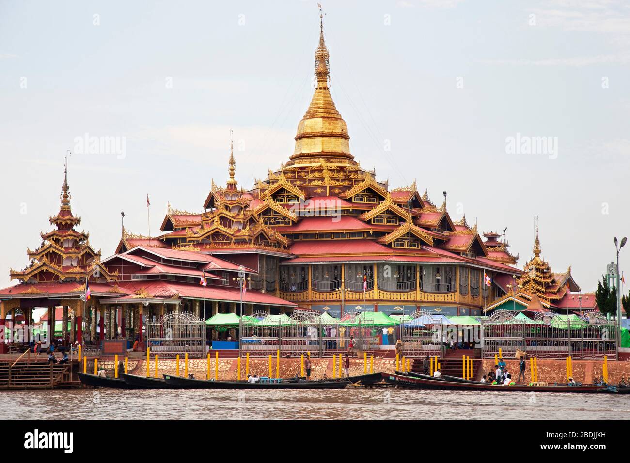 Phaung Daw Oo Pagoda, Inle lake, state of Shan, Myanmar, Asia Stock ...
