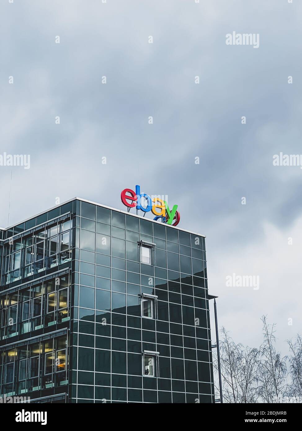 Ebay campus hi-res stock photography and images - Alamy