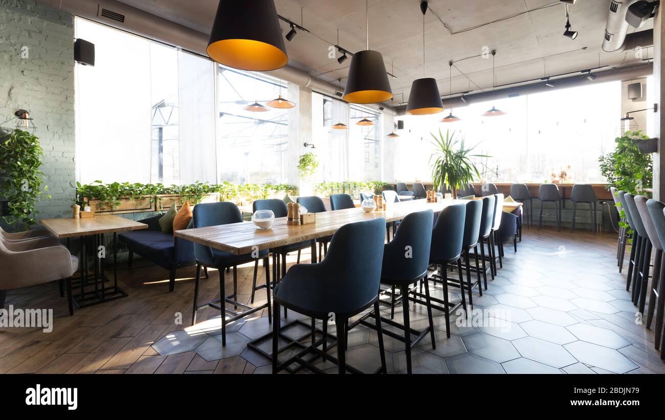 Empty restaurant interior while coronavirus pandemic, no people Stock ...