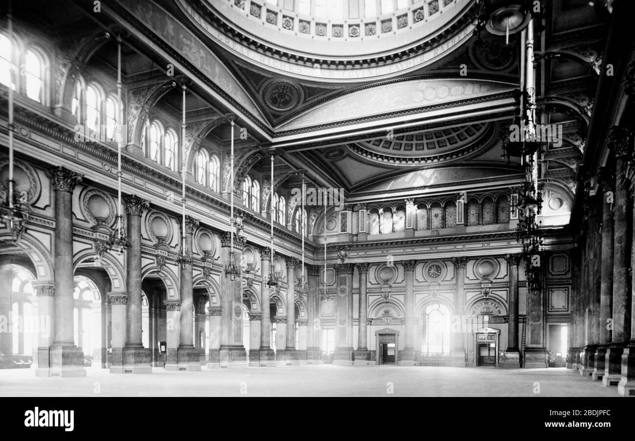 Manchester, Royal Exchange 1885 Stock Photo - Alamy