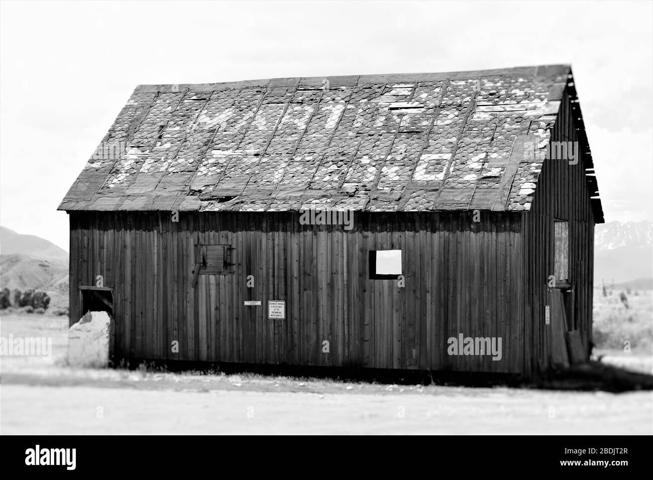 Barn advertisement hi-res stock photography and images - Alamy