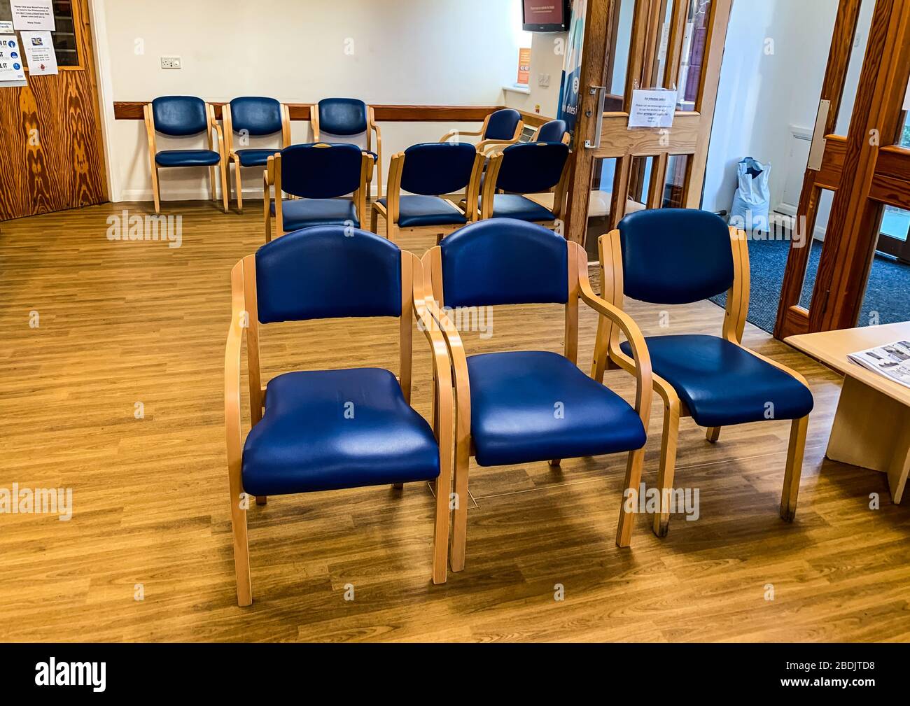 Empty doctors surgery hi-res stock photography and images - Alamy