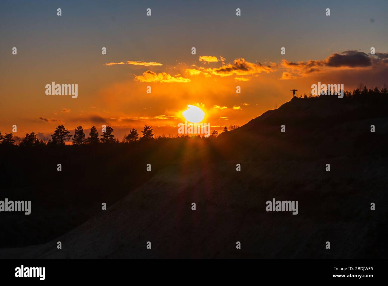 Photo bright beautiful sunset hi-res stock photography and images - Alamy