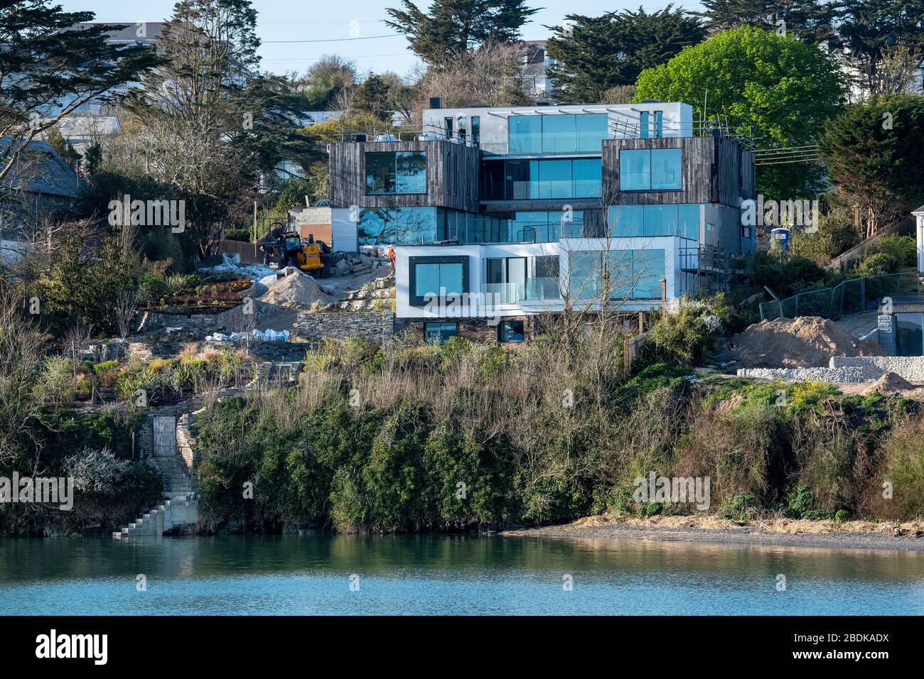 Celebrity chef Gordon Ramsay’s £4.4million beachside mansion in Rock on ...