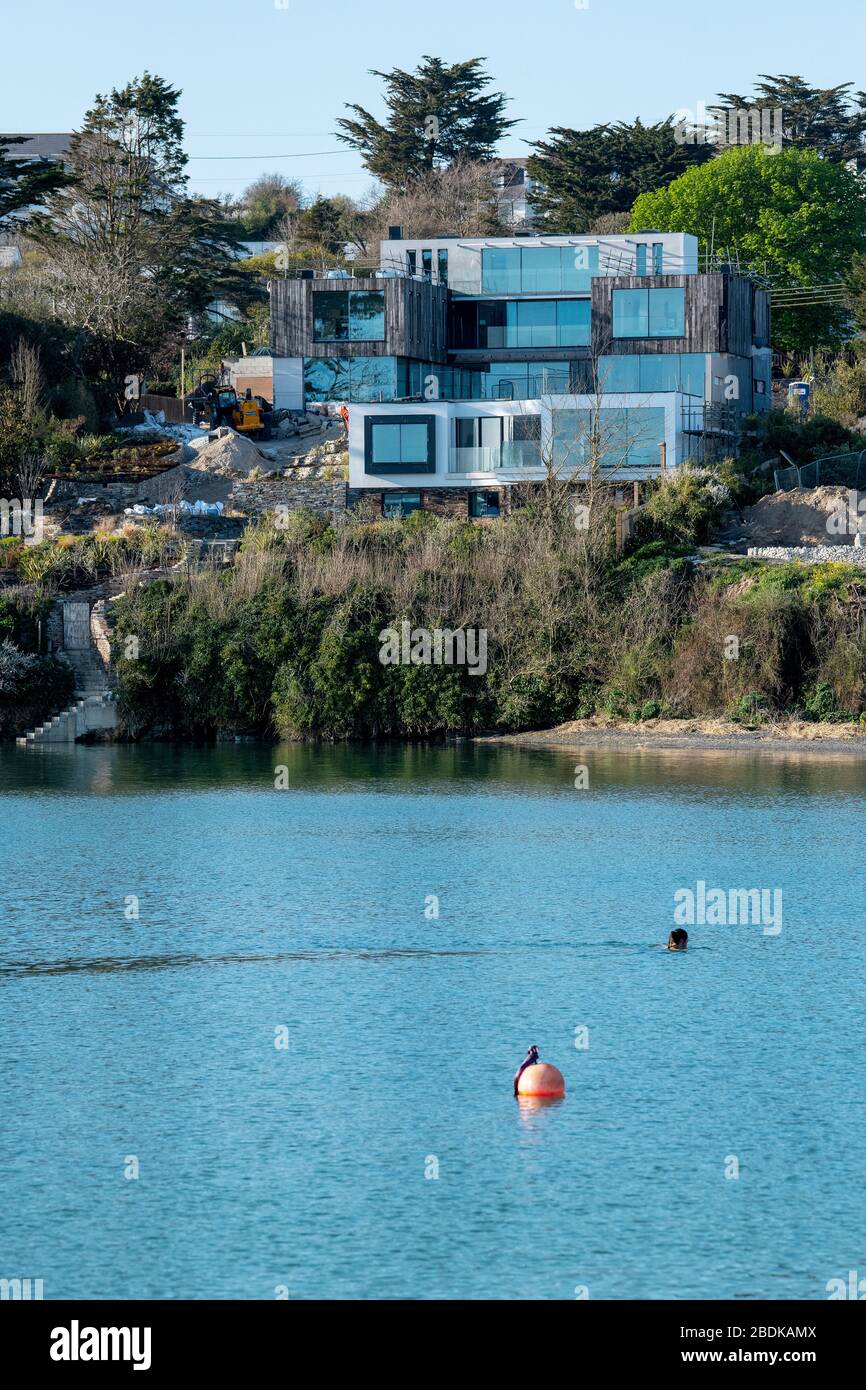 Celebrity chef Gordon Ramsay’s £4.4million beachside mansion in Rock on ...