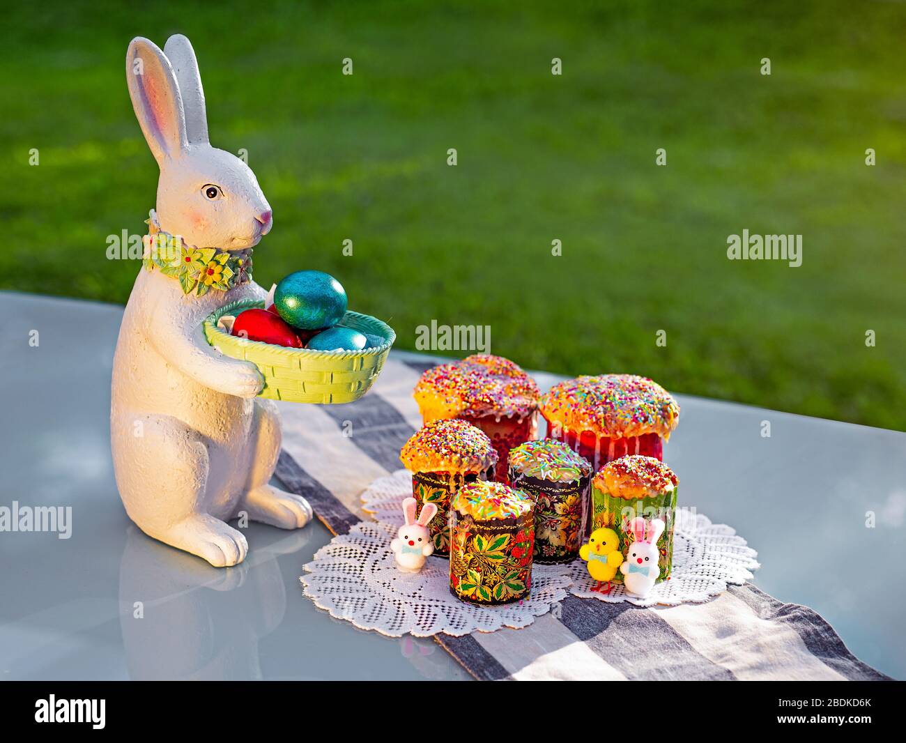Big rabbit small egg hi-res stock photography and images - Alamy