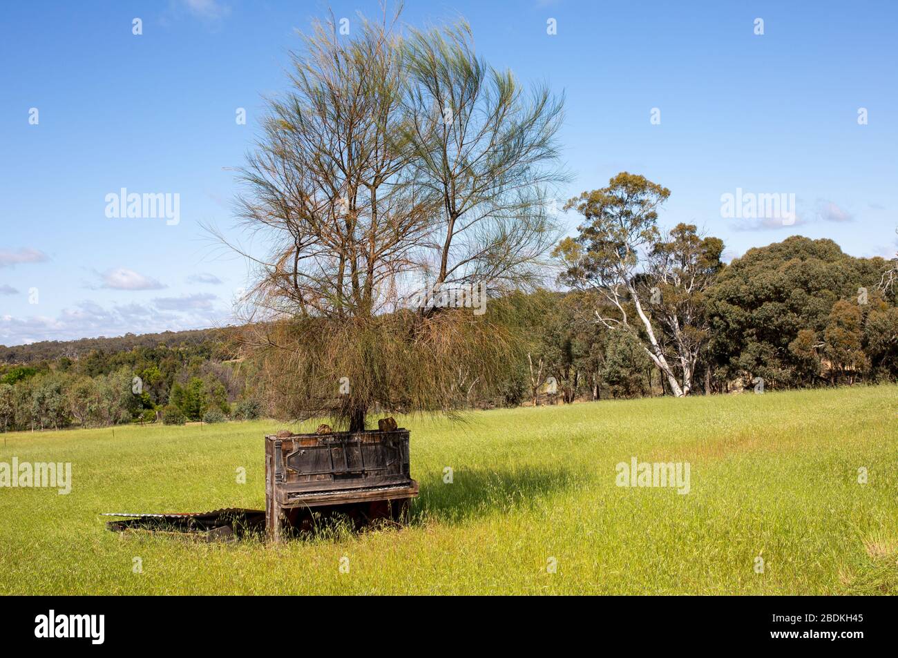 Piano in the field hi-res stock photography and images - Alamy