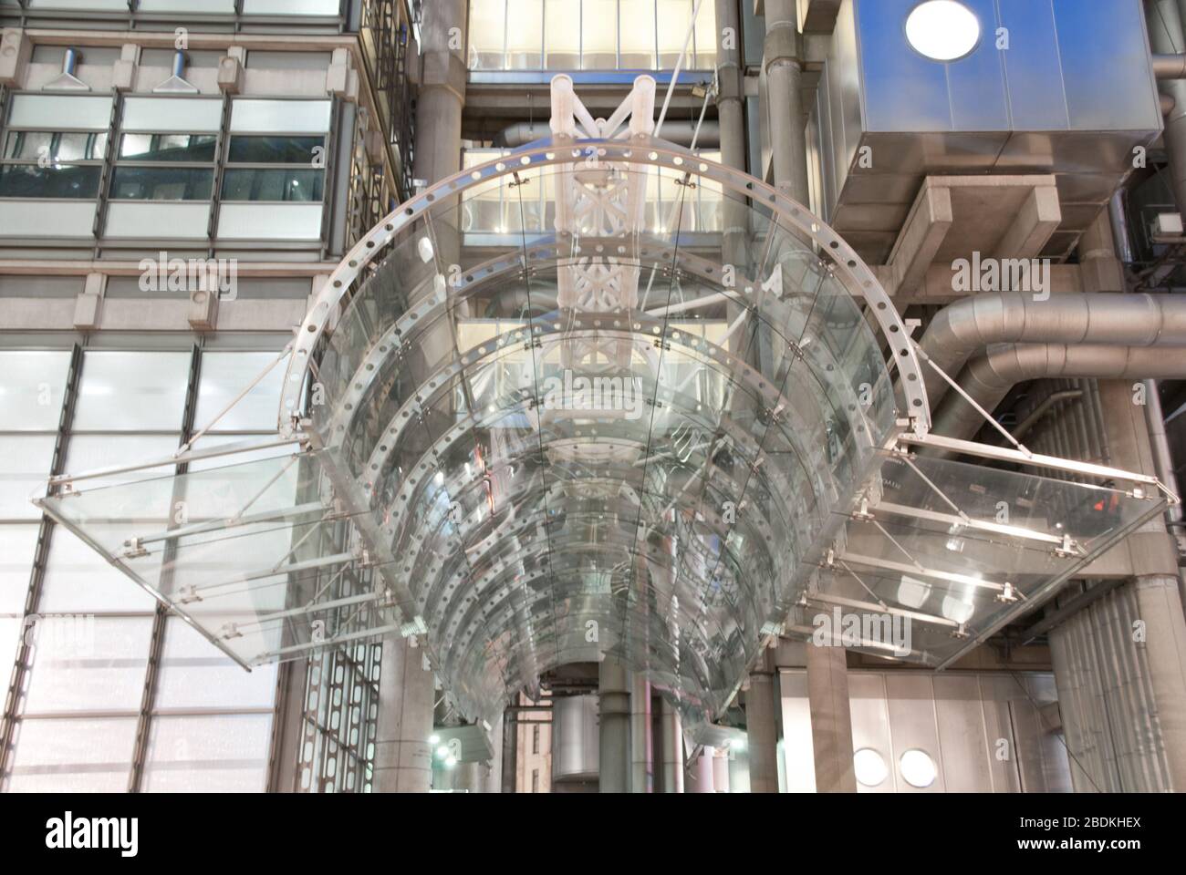 High Tech Architecture Steel Machine Lloyds Building Lloyds of London ...
