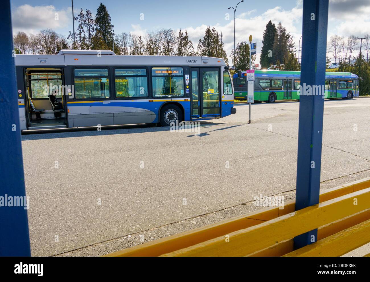 Side view of public transit bus hi-res stock photography and images - Alamy