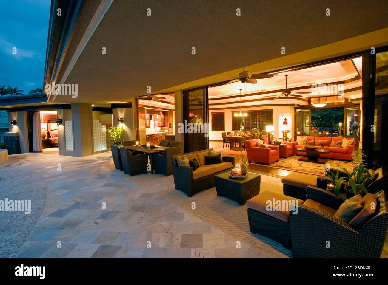 Lanai seating hi-res stock photography and images - Alamy