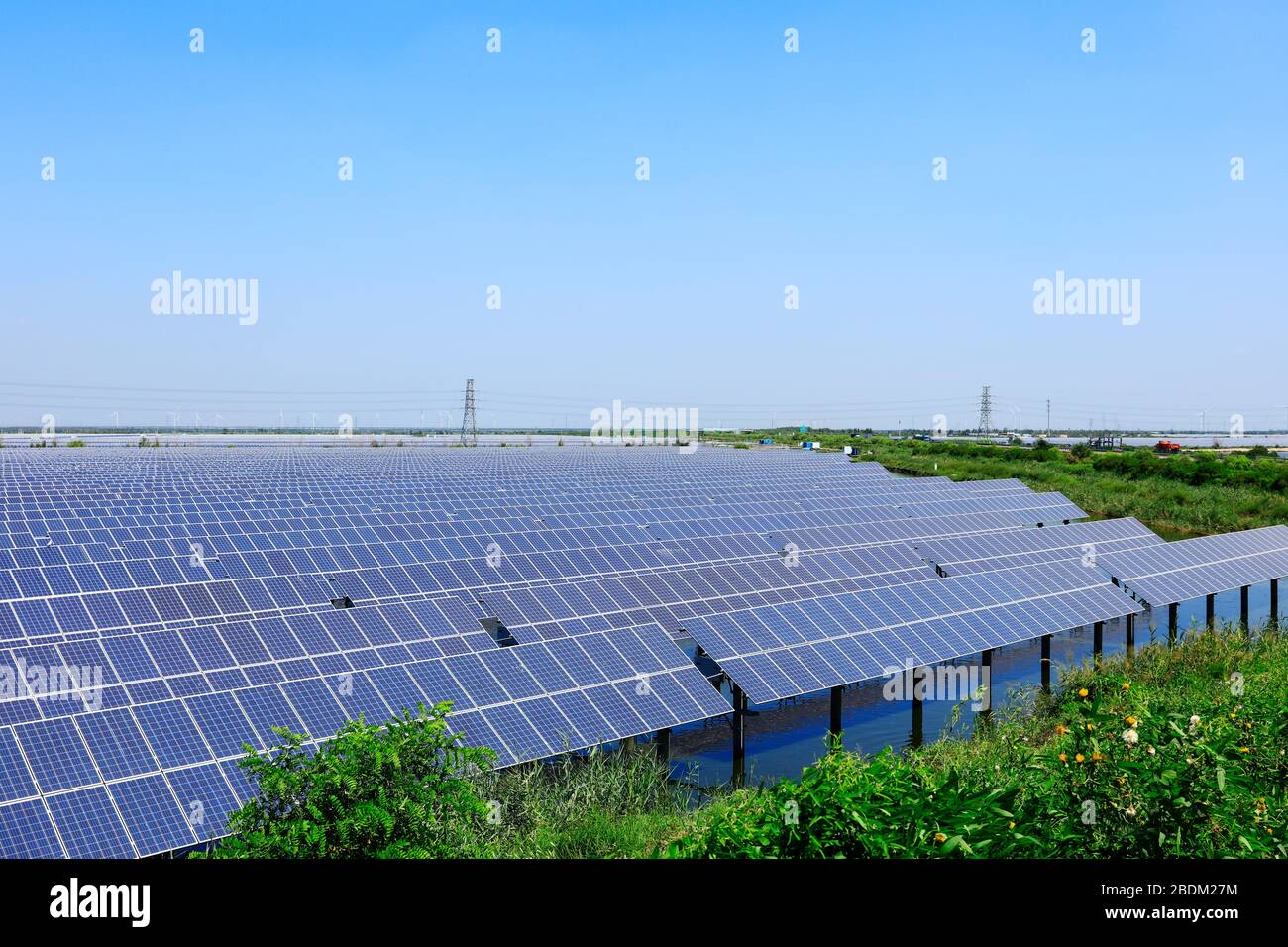 Solar photovoltaic panels and solar photovoltaic power generation ...