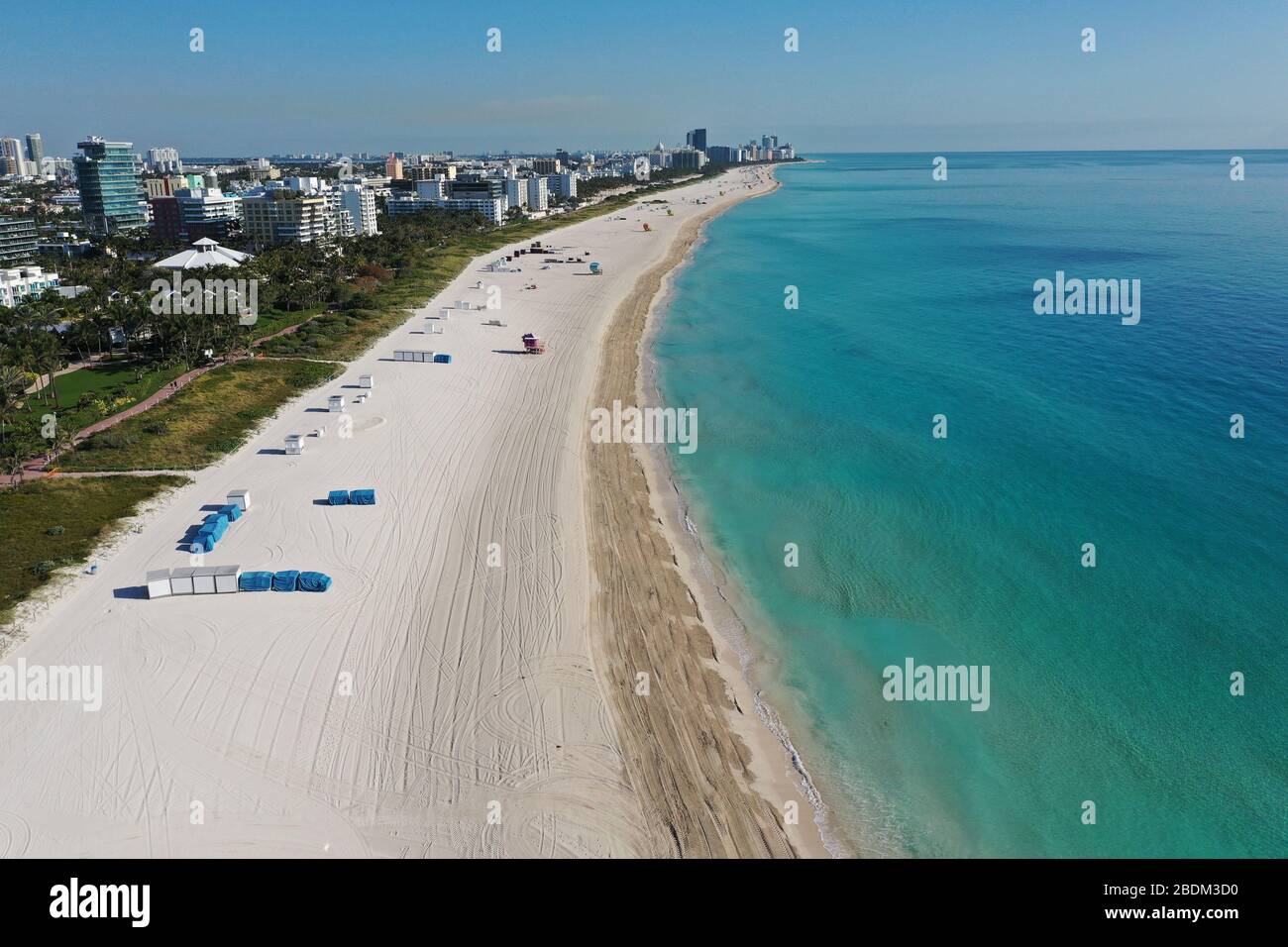 Empty south beach miami florida hi-res stock photography and images - Alamy