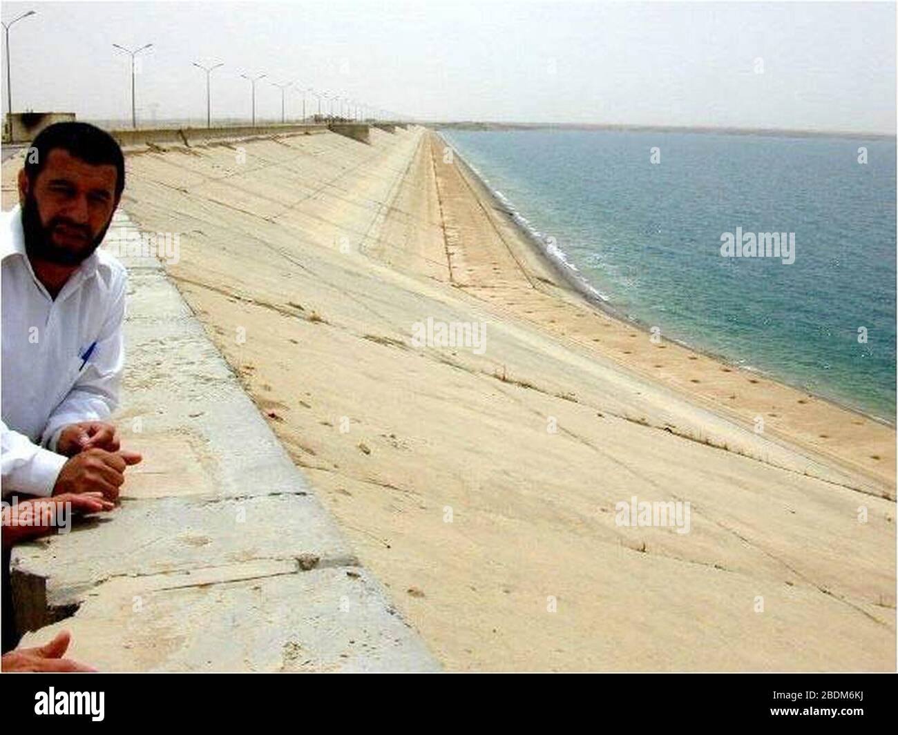Haditha dam hi-res stock photography and images - Alamy