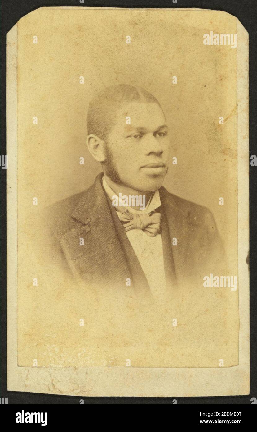 Man facing left hi-res stock photography and images - Alamy