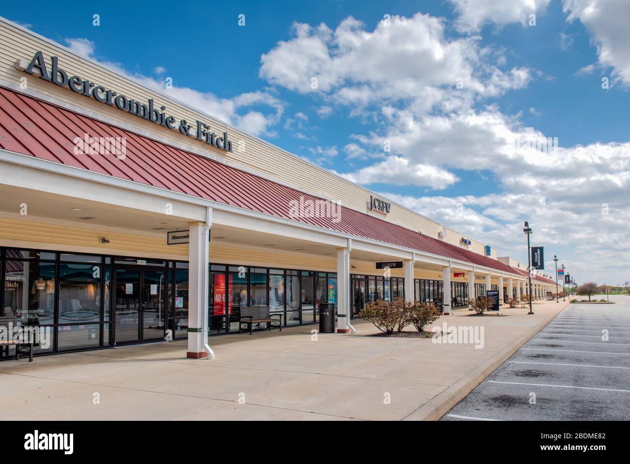 Outlets mall indiana hi-res stock photography and images - Alamy