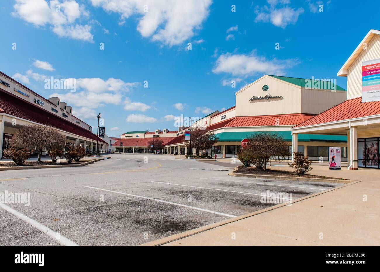 Outlets mall indiana hi-res stock photography and images - Alamy