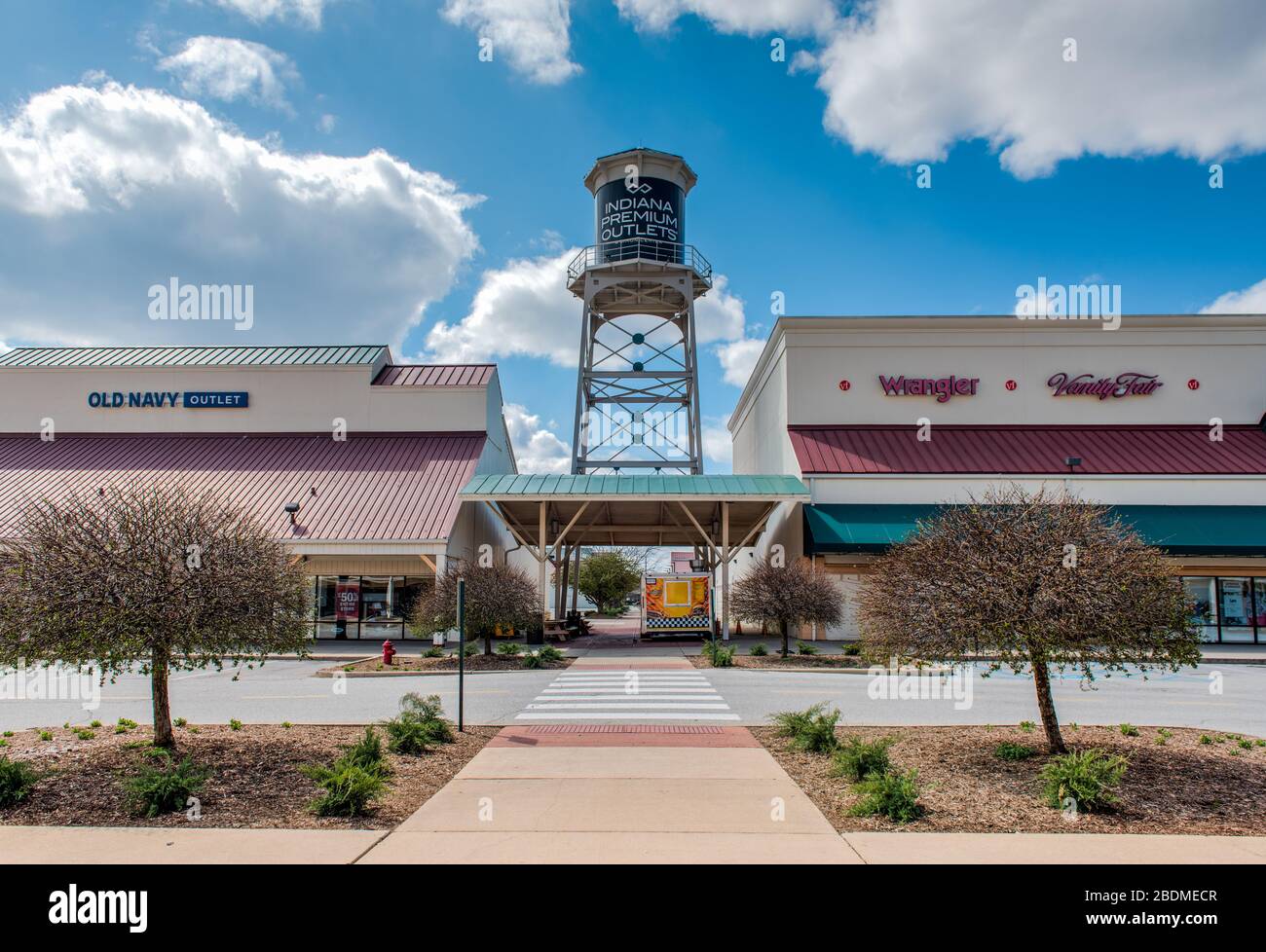 Outlets mall indiana hi-res stock photography and images - Alamy