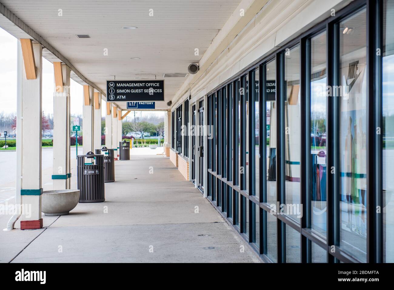 Outlets mall indiana hi-res stock photography and images - Alamy