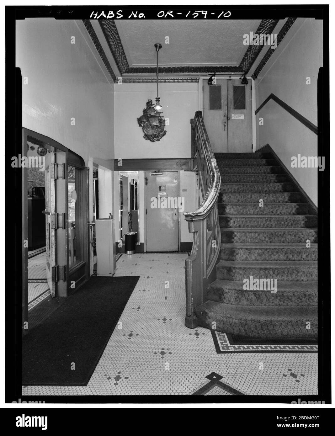 Hamilton Hotel - lobby from front - Portland Oregon Stock Photo - Alamy
