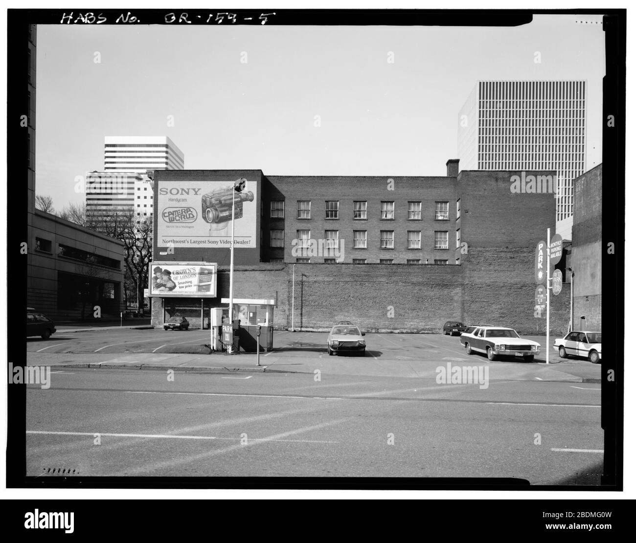 Hamilton Hotel - east facade - Portland Oregon Stock Photo - Alamy