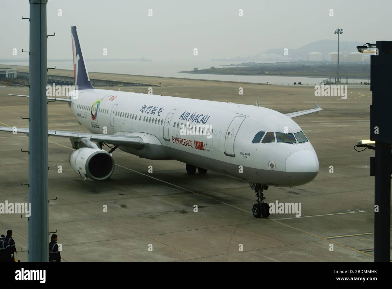 Air macau aircraft hi-res stock photography and images - Alamy
