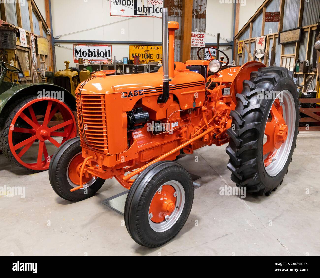 Case tractor hi-res stock photography and images - Alamy