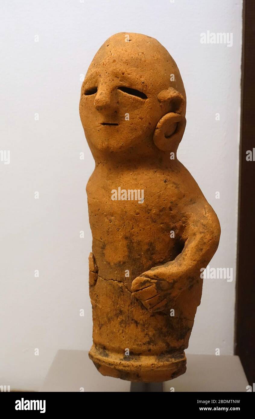 Haniwa hi-res stock photography and images - Alamy