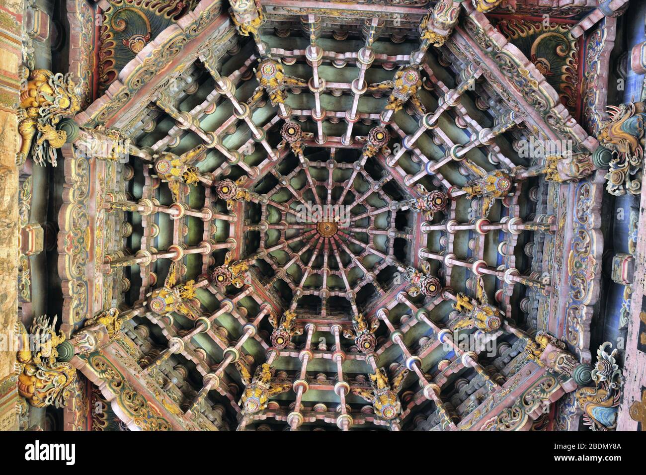 Caisson ceiling hi-res stock photography and images - Alamy