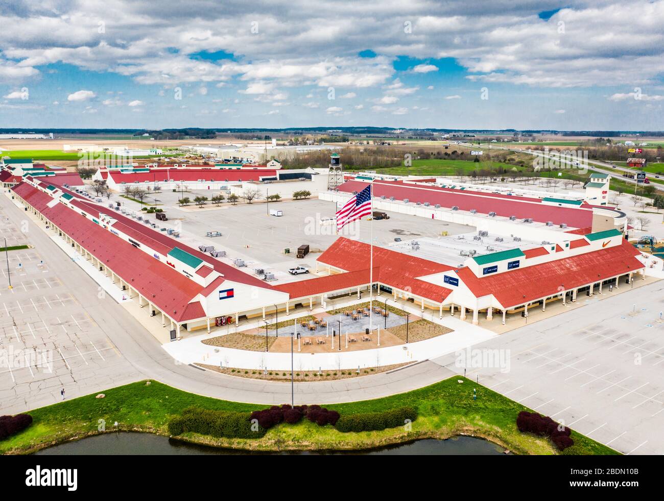 The abandoned Indiana Preumium Outlets mall in Edinburgh, Indiana Stock ...