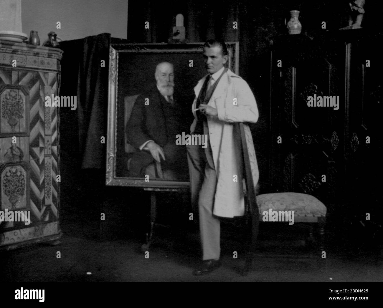 Hans Schachinger im Atelier 1928 Portrait Michael Hainisch Stock Photo ...